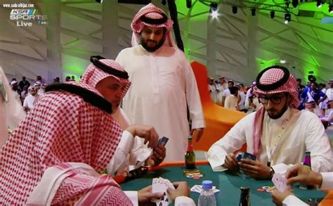 معالي رئيس الهيئة العامة للرياضة يتوج آل ابو حيمد أبطالا لبطولة البلوت
