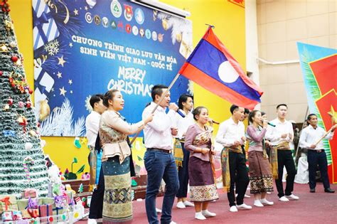 Giao L U V N Ho H C H C Thu T Gi A Sinh Vi N Vi T Nam V Sinh Vi N Qu C T Tr Ng I H C