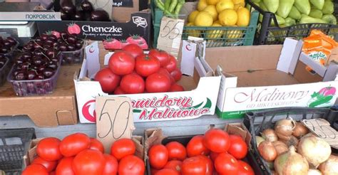 Час новин Скільки коштує та звідки Асортимент продуктів на ринку Покровська Новини Покровська