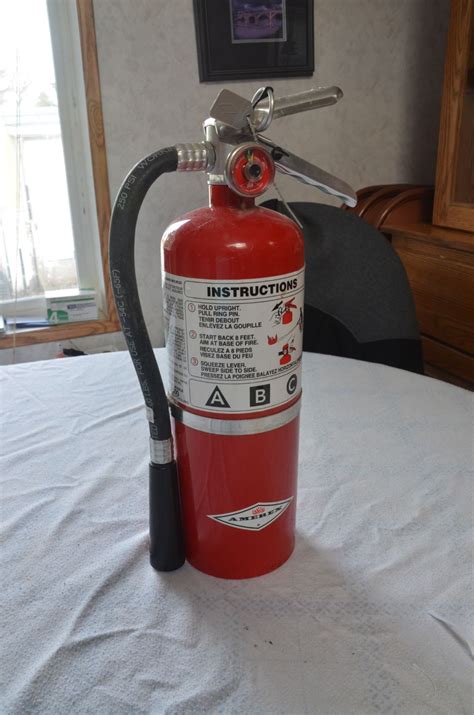 Fire Extinguisher Bodnarus Auctioneering
