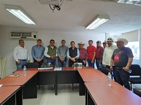 Rioverdenses presentan a la SEDARH y CONAGUA plan de modernización de