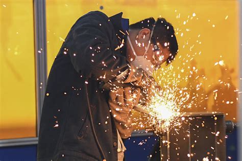 陸10月財新pmi 重返擴張 要聞 工商時報