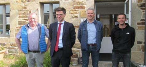 Coatréven Thomas Odinot sous préfet en visite dans la commune