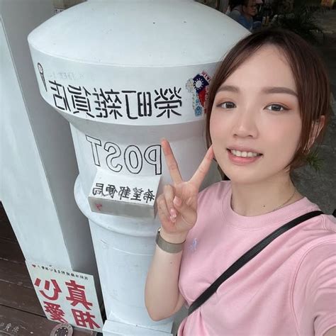 銀行日記 客人👩🏼‍🦳 👩🏼‍🦳我要繳貸款，從這個存摺（拿出807的） ：不好意思，您有012的存摺嗎？ 👩🏼‍🦳我要從這邊繳（指著807