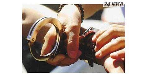 Спипаха крадец на 13 картини