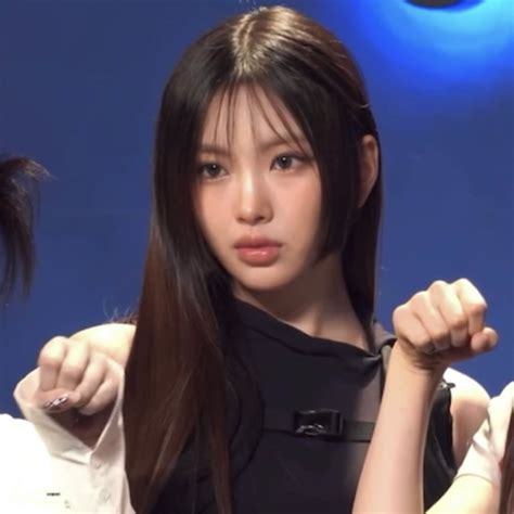 Digital ༒ Diary에 있는 ⠀님의 핀 헤어스타일 데이 메이크업 헤어 영감