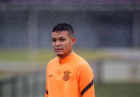 Adson Tem Lesão Na Coxa E Desfalca O Corinthians Contra O Santos