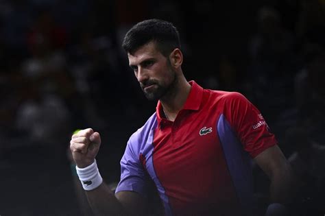 Novak Djokovic Regresa Con Fuerza Y Vence A Tomás Etcheverry En El
