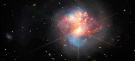 Imagem Do Telescópio James Webb Mostra Fusão De Duas Galáxias