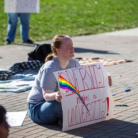 Students Express Support For Dei Program In Protest Northern Iowan