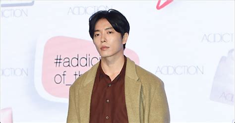 [md포토] 김재욱 내 패션은 아직 가을
