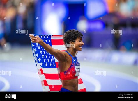 Anna Cockrell Celebrating With Her Countrys Flag In The 400 Meters