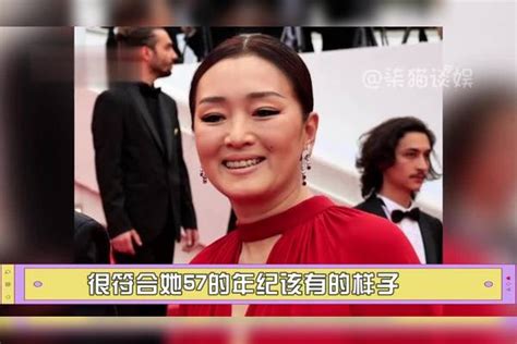 外媒相机下怼脸生图有多真实？刘诗诗法令纹抢眼，周冬雨眼袋严重