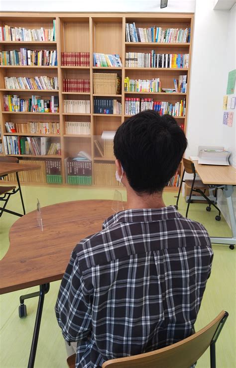 大阪つくば開成高等学校 On Twitter 卒業生が遊びに来てくれました 去年、受験勉強を大阪つくばで頑張り、岡山大学に入学した卒業生