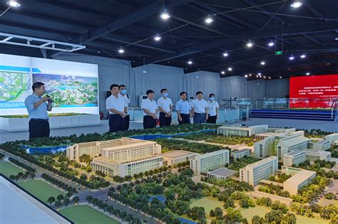 卢晓波总经理带队外出考察学习运城发展投资集团有限公司