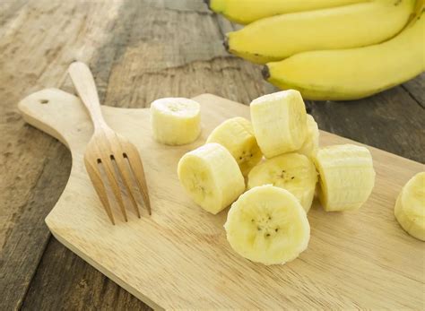 6 Incredible Effects Of Eating Fruit Every Day Say Dietitians — Eat