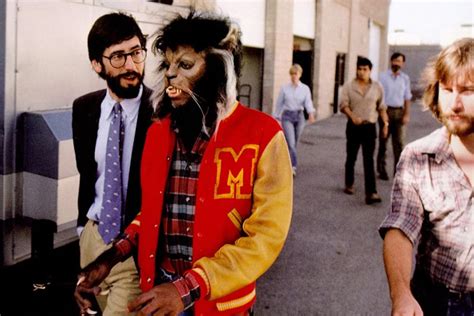 40 Amazing Behind The Scenes Photos Of Michael Jackson During The