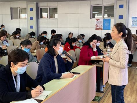 如何引导孩子合理使用电子产品——青大附中本学期第5次家长大课堂