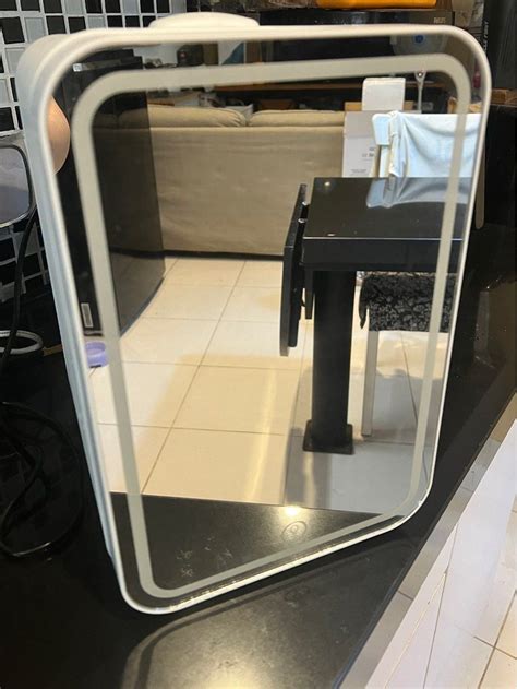Kulkas Mini Skincare Obat Mini Fridge 8 10 Liter Elektronik Lainnya