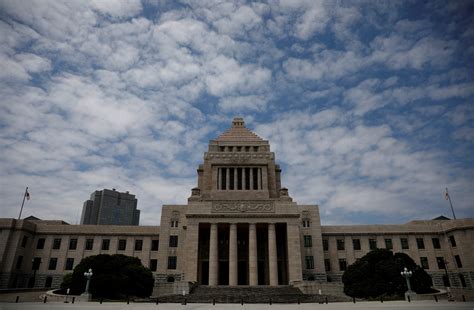 高校授業料無償化：維新、医療費削減4兆円明記で協議中断、与野党攻防続く
