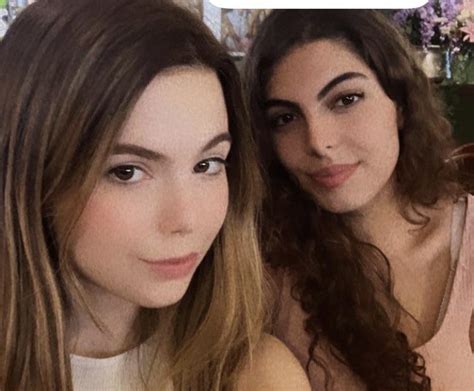 Becca R Reactgirls1