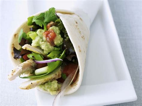 Tortilla Met Kip En Quacamole Recept Voedsel Ideeën Recepten