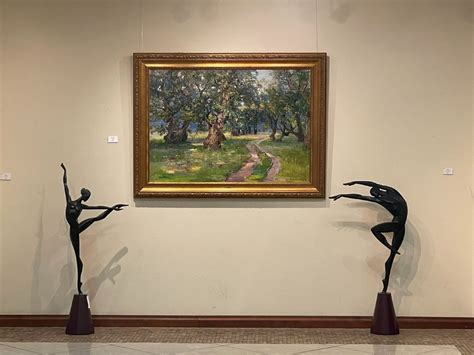 «Мальовнича Україна столична галерея запрошує на виставку пейзажу Вечірній Київ