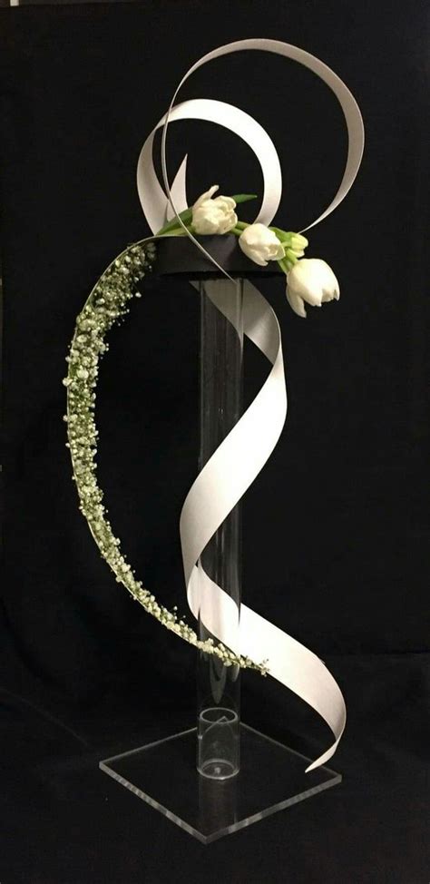 35 Spatial Thrust Floral Designs Ideas Floral Flower Arrangements