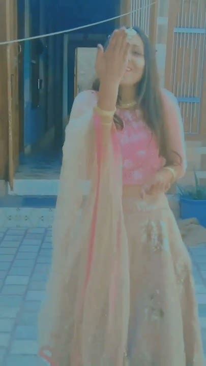 हम तुमको निगाहों में इस तरह छुपा लेगे तुम चाहे बचो जितना हम तुमको चुरा