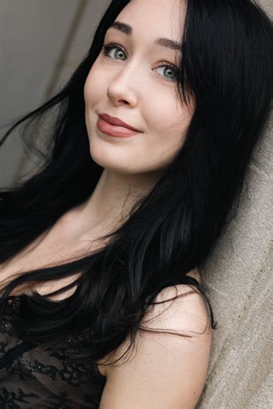 Priscilla J New View Modeling