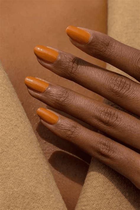 20 Rich And Regal Fall Nail Colors For Dark Skin Beauties In 2025
