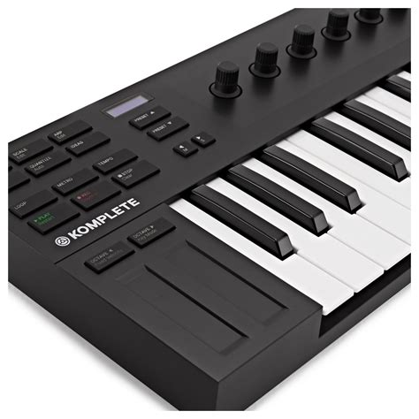 Native Instruments Komplete Kontrol M32 Gear4music