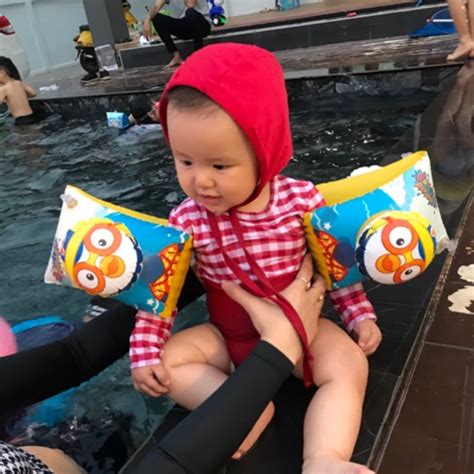 Swimming Armbands Rubber Rings Arm Doraemon Elsa Frozen Carintex