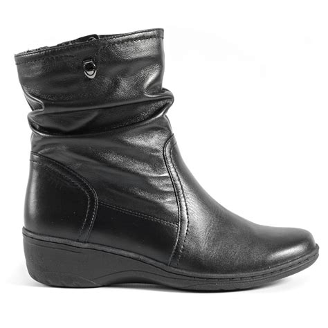 Полусапожки демисезонные женские. Горно-Алтайск, 8-3992-021