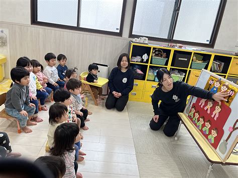 法龍寺こども園｜写真でみる園の様子 令和5年度 3月まちっこ・ひめっこ保育園ひな祭り誕生会「ひなまつり」