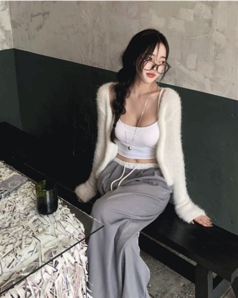 부하지않은 [ 왕보들 여리핏] 앙고라 베이비컬러 투버튼 솔잎 가디건 6col 에이블리