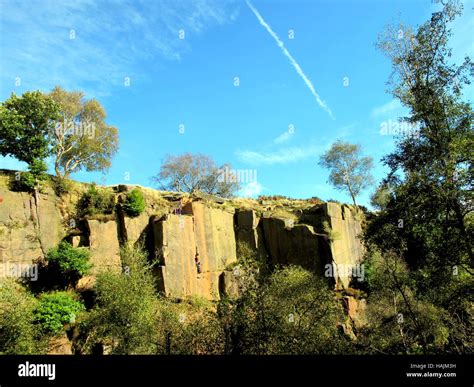 Bole Hill Quarry Derbyshire Uk September 29 2016 Two Females