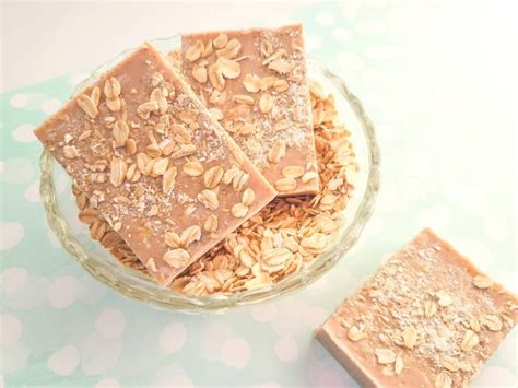 Exfoliating Cinnamon Oatmeal Soap Bar Recipe Get Green Be Well