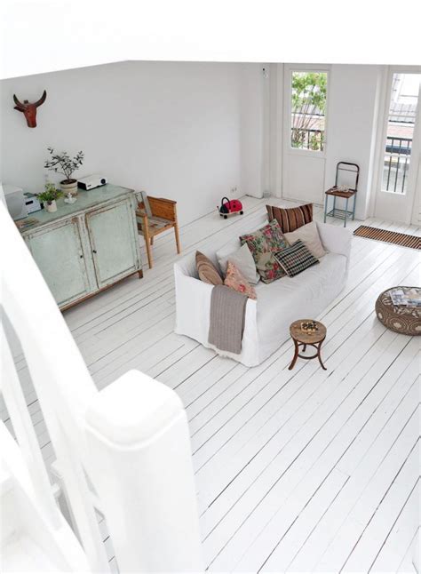 Un Appartement Scandinave Au Décor Printanier House Design White Interior Interior