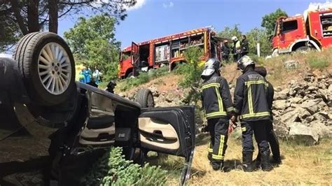 Un Muerto Y Cuatro Heridos Tras Salirse De Vía Un Coche Y Caer Por Un