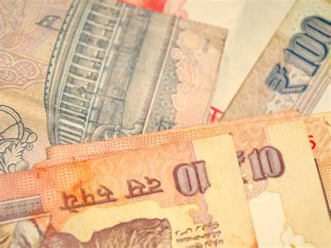 Dont Get Duped Heres How To Spot Fake Currency Note Languages