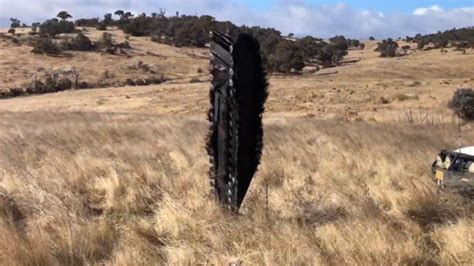 Piece Of SpaceX Capsule Crashes To Earth In Australian Field Extremetech