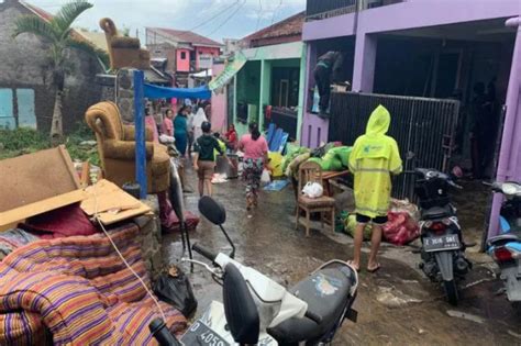 Pemkab Garut Tetapkan Status Tanggap Darurat Bencana Banjir Dan Longsor