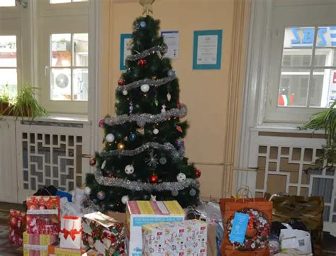 Елха на доброто за децата в риск Бургас Dnews Bg