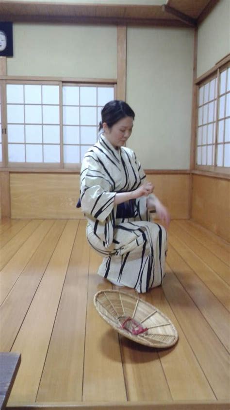 花びらが舞うお稽古日 日舞 宗家藤間流 藤間勘麗恵 日本舞踊教室 大田区