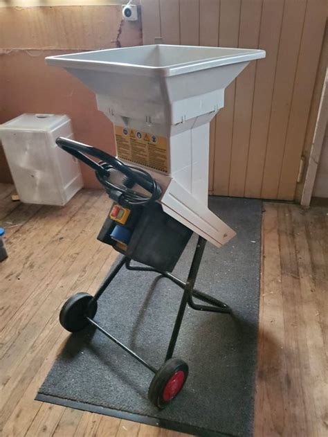 Holz Hacksler Neu Gemäss Beschreibung In Schöftland Für Chf 140