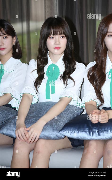 Taiwan Outmembers Of South Korean Girl Group Gfriend Attend A Media
