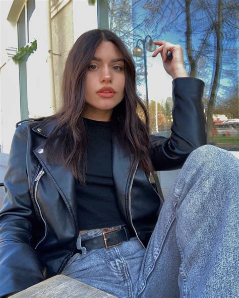 Пин от пользователя Zwar Kaba на доске Leather Jacket And Jeans Women