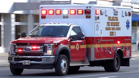 Philadelphia Fire Department Medic 11 Responding Youtube