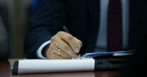 Госдума приняла законопроект который увеличит пенсии неработающих россиян в 2024 м Новости